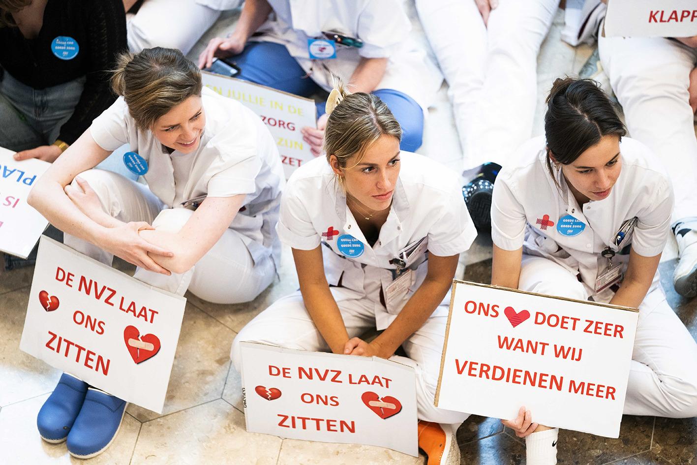 Dutch doctors go on sit-down strike | The BMJ